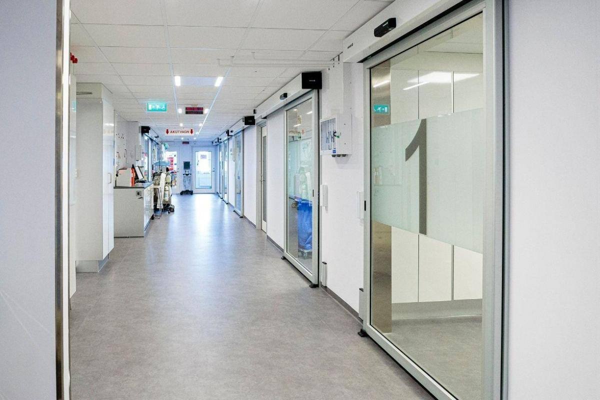 Porte hospitalière : Des portes automatiques pour sécuriser les ...